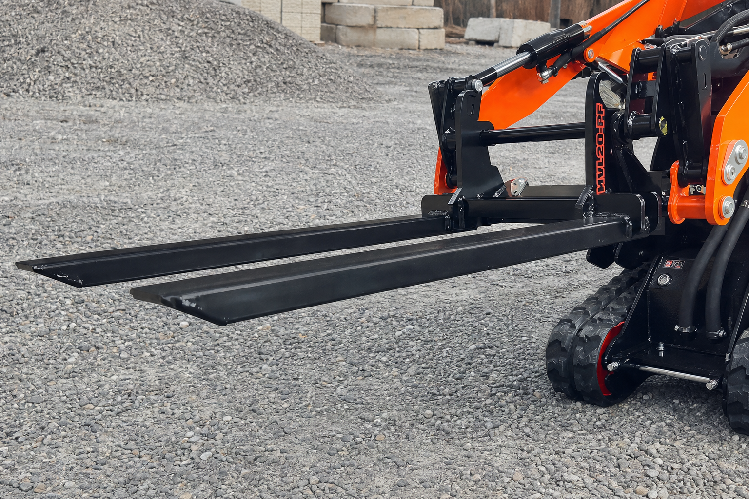 Choosing the Right Size Pallet Fork for Your Skid Steer Needs – TMG ...